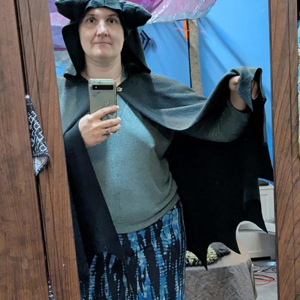 Bat Wings Cloak, Handmade Fleece Cloak for Ren Faire, LARP, Cosplay ...