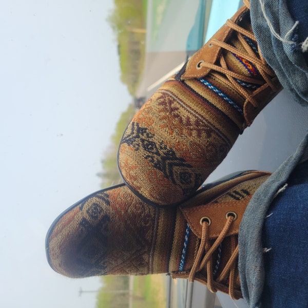 Tight Fit Peruvian Inca Red Textile and Leather Hi Top Shoes Women's US ...