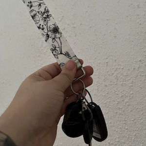 Key Fob Wristlet, Floral Wristlet Keychain, Black and White Key Fob ...