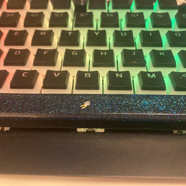 Inter.stell.ar Spacebar Keycap, Gravity in I.nter.stellar Space Keycap ...