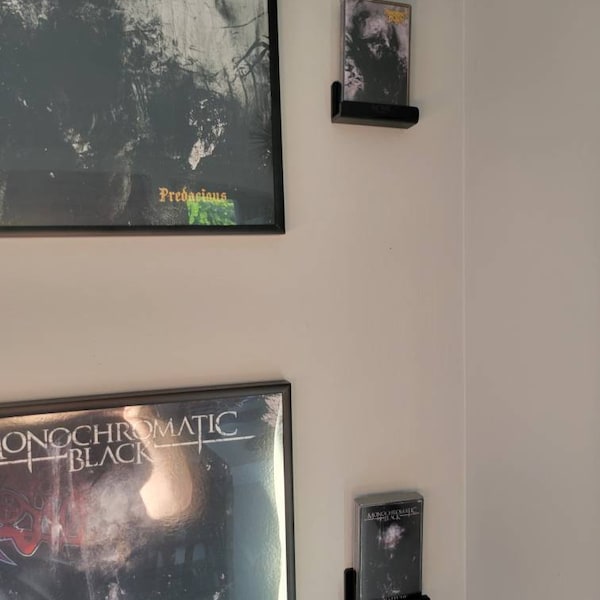 PREMIUM Comic Book Wall Mount, Comic Book Hanger, Wall Organizer ...