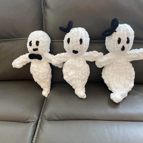 BABY BOO GHOST / Full Video Tutorial / Finger Knit Ghost Snuggler ...
