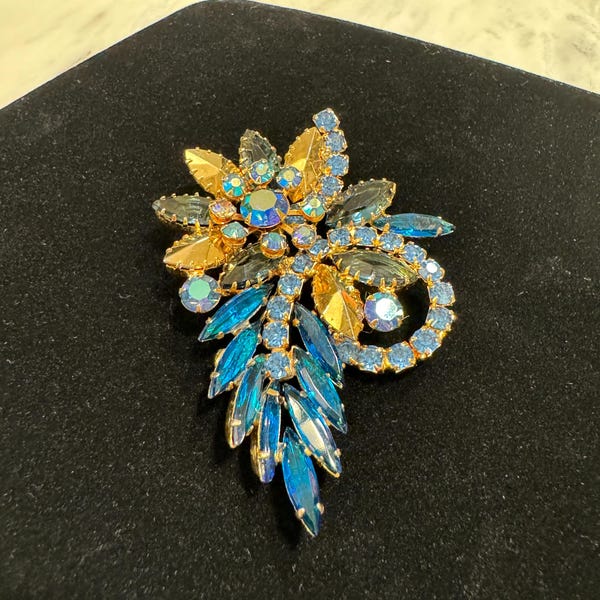 Beautiful Large Vintage Mazer Red Glass Stone Clear Rhinestone Gold ...