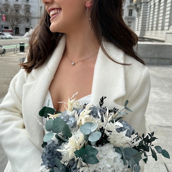 Bouquet SAINT-FLORENT Hydrangea and Eucalyptus Dusty Blue and White ...