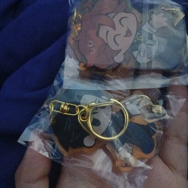 Rody and Vincent Heart Magnet Keychain Set | Dead Plate 6.5 Cm Double ...