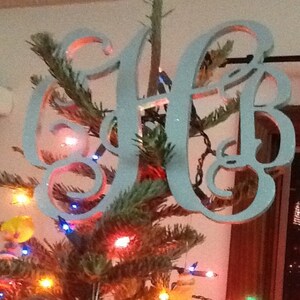 Painted Monogram Christmas Tree Topper // Wooden Monogram - Etsy