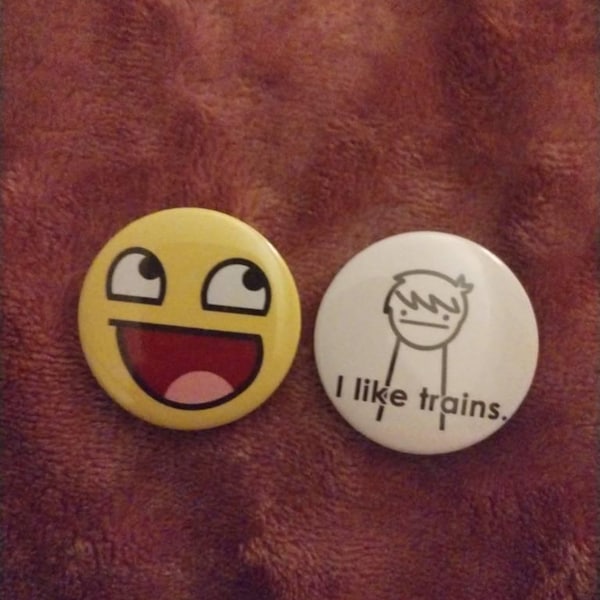 2010s Memes 1 1/2" Pinback Buttons (custom Made) - Etsy