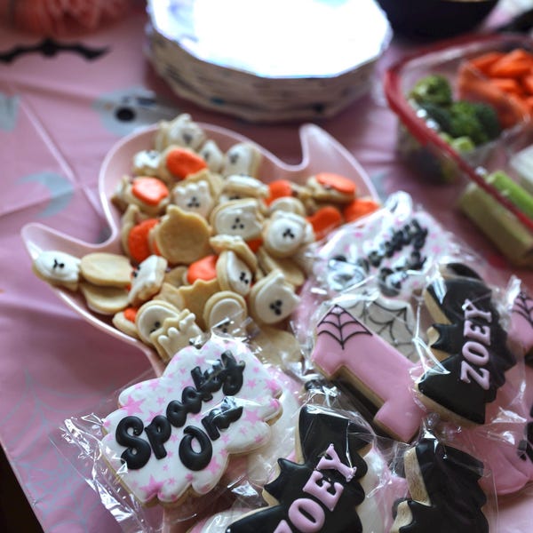 Spooky One Cookies - Etsy