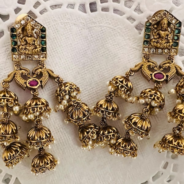 Jhumkas / Trendy Kundan and Pearl Jhumkas With Connected Ear Chain ...