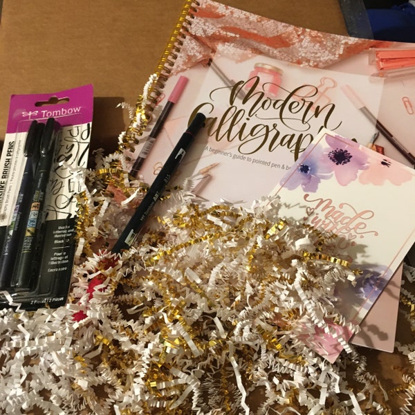 Modern Calligraphy KIT: Includes 1 Book and 2 Pens (plus Bonus Large ...