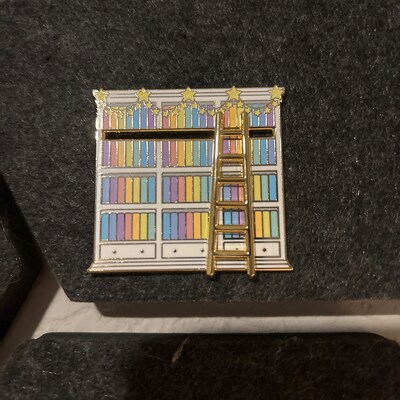 Rainbow Bookshelf Sliding Enamel Pin Book Lover Bibliophile - Etsy