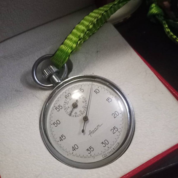 RARE! Raketa Vintage Men's Watch "rocket" . Watches +hand Made Leather ...