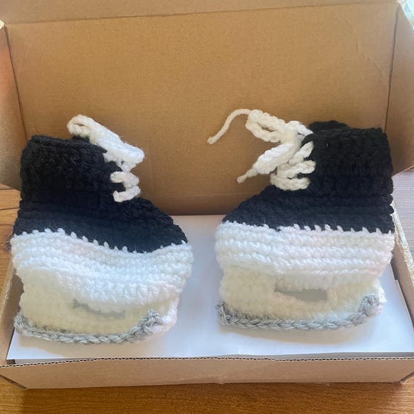 Crochet Baby Booties for Newborn Girl – White Handmade Shoes With Pink ...