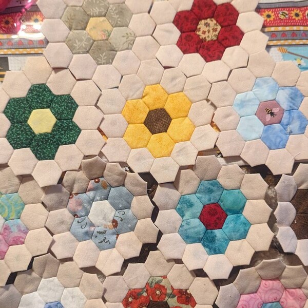 Hive Paper Pieces - 2-1/2" EQUILATERAL TRIANGLES - English Paper ...