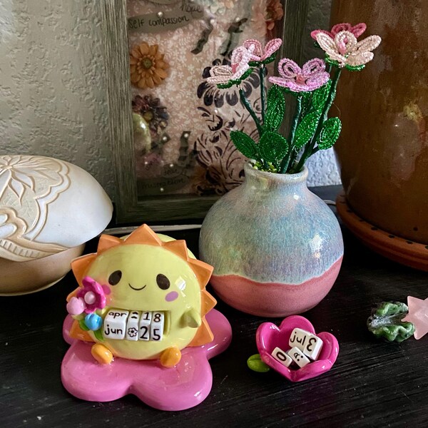 Handmade Clay Frog Perpetual Calendar: Whimsical Flower Desk Decor ...