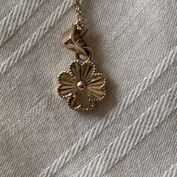 4 Leaves Clover Pendant, 14K Solid Yellow Gold Dainty Fluted Clover ...
