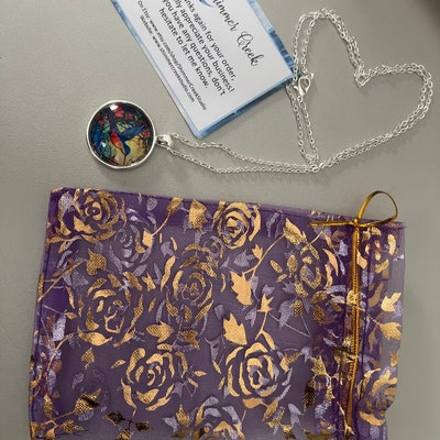 Raven Pendant, Raven With Book, Crow Necklace, Literary Jewelry - Etsy