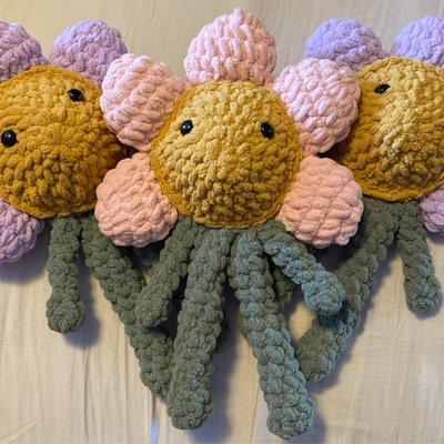 The ORIGINAL Groovy Flower Crochet Pattern / Low Sew Crochet - Etsy