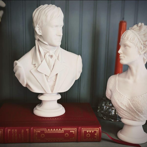 Mr. Darcy & Elizabeth Bennet Bust Statue, 25cm / 10 Inch - Pride and ...