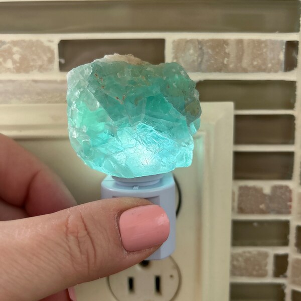 Titanium Quartz Rainbow Aura Crystal LED Night Light With Light Sensor ...