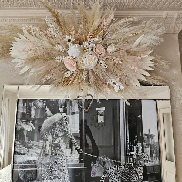 Pampas and Neon Sign, Salon Flower Decor, Wedding Arrangement, Dried ...