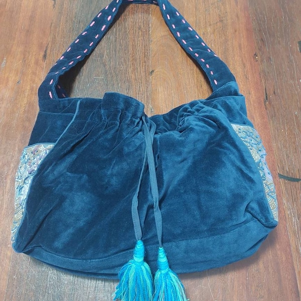 IN STOCK Earthy Velvet Shoulder Bag, Moss Green Vintage 70s Vegan ...