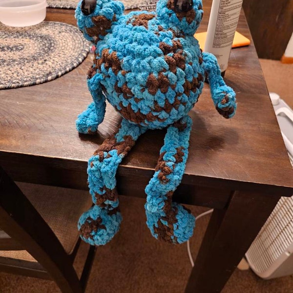 Frank the Froggy Crochet Pattern- Frog With Floppy Legs and Arms - Etsy