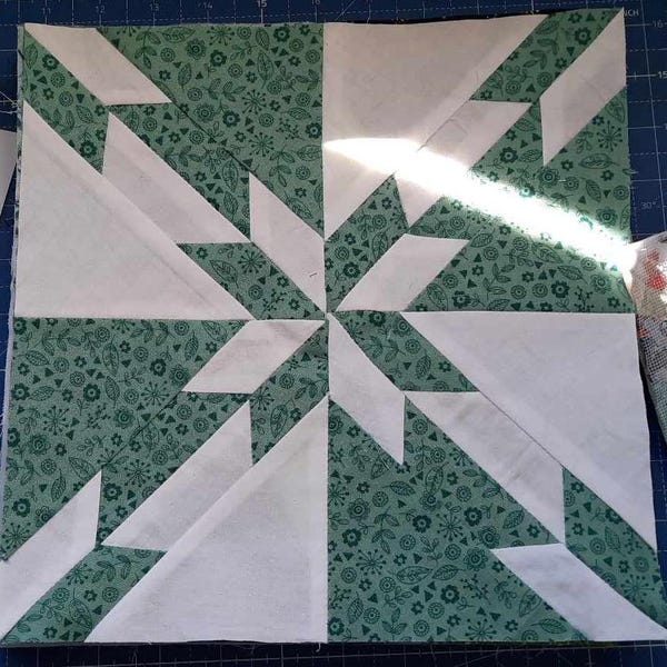 Triangle Log Cabin Foundation Paper Piecing Pattern, FPP, Quilt Block ...