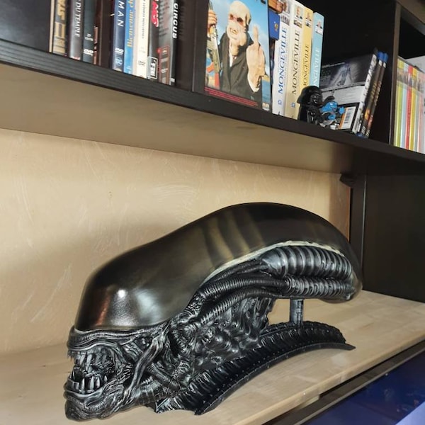 Xenomorph Alien Display Piece With Removable Translucent Dome - Etsy