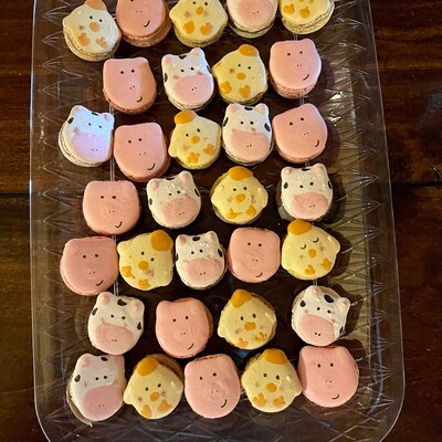 Farm Animals French Macarons 12 or 24 Choose Your Designs Pig, Horse ...