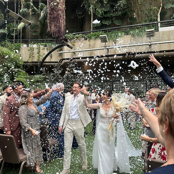 Biodegradable Wedding Confetti - White & Cream Confetti Circles, Bulk ...