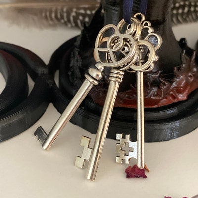 Hecate Silver 3 Key Set Goddess Hekate Maiden Mother Crone - Etsy