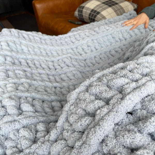 CROCHET PATTERN & VIDEO/ Chunky Cabin Throw, Jumbo Blanket Yarn Pattern ...