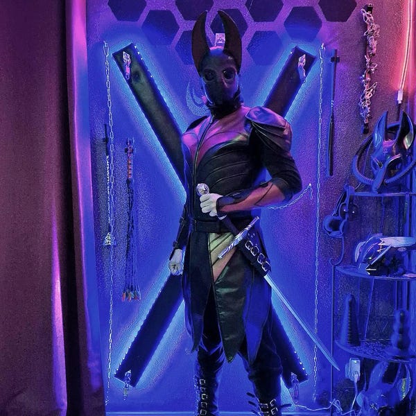 Black & Red Leather Medieval Hooded Cloak - Leather Armoured Cloak for ...