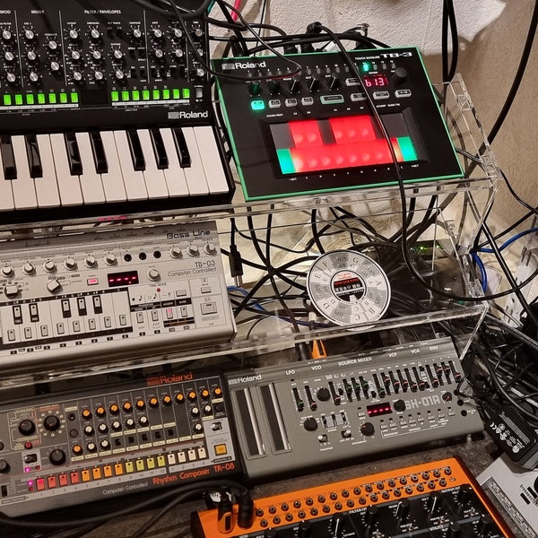 Korg Volca 3 Tier Perspex/acrylic Synth Holder/stand - Etsy