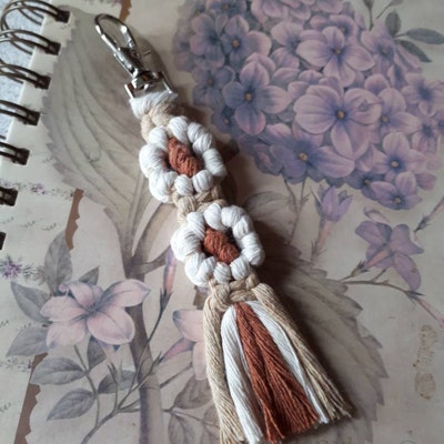 DIY Keychain Kit, Macrame Flower Pattern Craft Kit Video and Pdf ...
