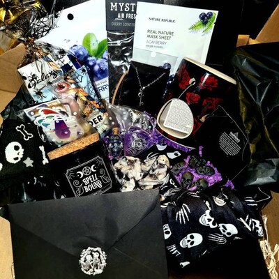 Mental Health Box, Distraction Box, Self Care Kit, Anxiety Relief Gifts ...