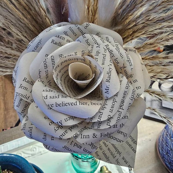 Alice in Wonderland Ruffled Book Page Wreath - Etsy