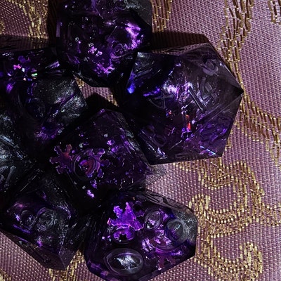Sossal Frostbite Dice Set for Dnd 7 Piece Sharp Edge Resin Dice Set ...