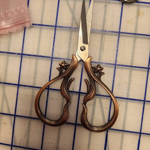Mini Embroidery Scissors, 3 Colors Available. Small Vintage Scissors ...