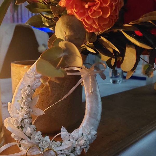 Wedding Horseshoe for the Bride ,white Bridal Horseshoe,rose and Rings ...