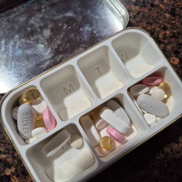 Altoid Tin Insert for Pills - Seven Days a Week Pill Holder, Divider ...