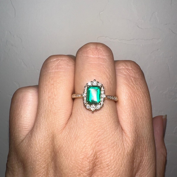 Solid 14K Gold Green Emerald Ring 2CT Lab Created Emerald Engagement ...