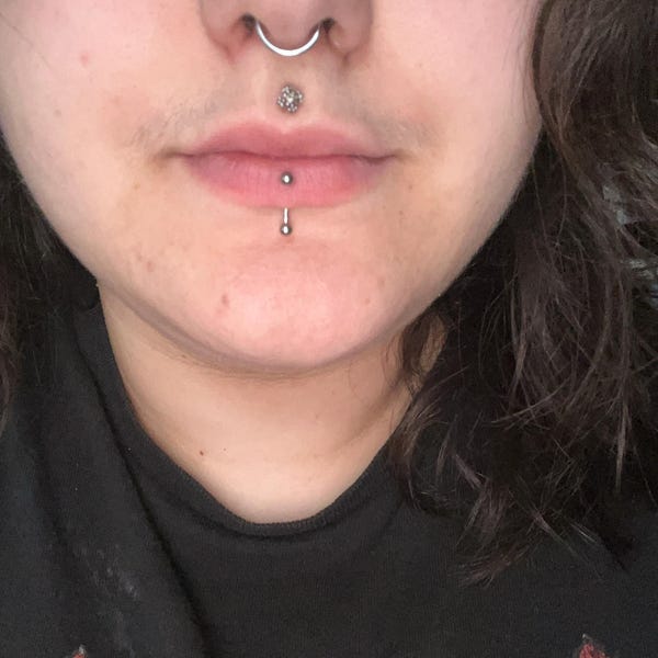 16g Teardrop Medusa Ring • Lippy Loop Labret • Surgical Steel Lip Ring ...