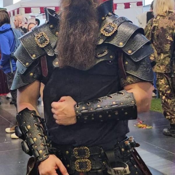 Costume Leather Set Larp Ranger, Pauldrons Gorget Bandolier Bracers ...