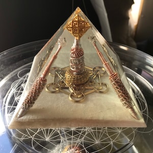 Orgone® Pyramid Metatron Light Body Accelerator Orgonite® Pyramid With ...