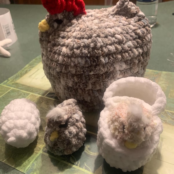 Mama and Mini Mabel Chicken™ CROCHET PATTERN - Etsy Canada