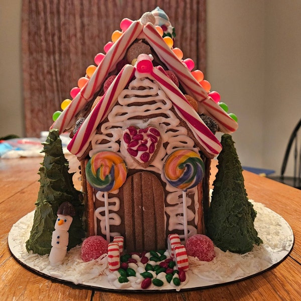 Gingerbread House Template Pattern: Classic Cottage - Baking Guide ...