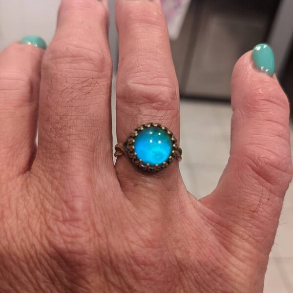 Silver Oval Mood Ring| Mood Jewelry | Silver Color Changing Mood Stone ...