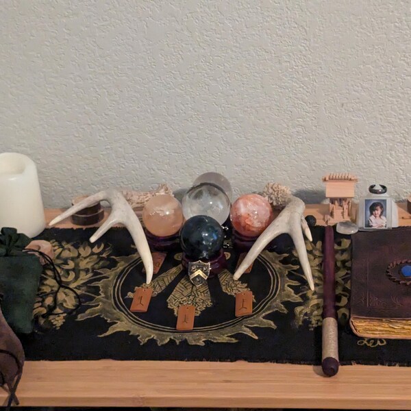 Freya Altar Cloth the Goddess of Love Norse Altar Tarot Cloth Freya ...